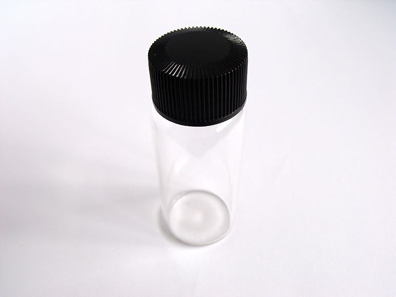 Meet The 30ml Glass Bottle With Screw Cap