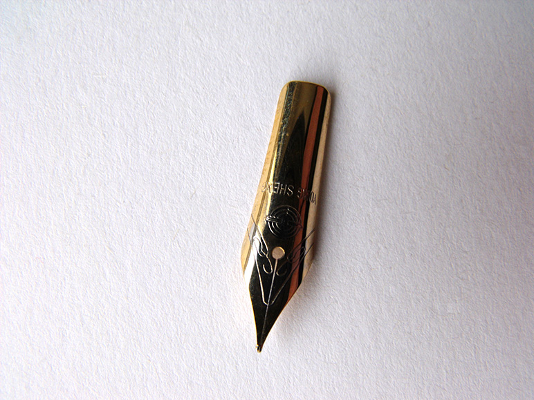 Introducing The Fountain Pen Medium Plated Gold Nib