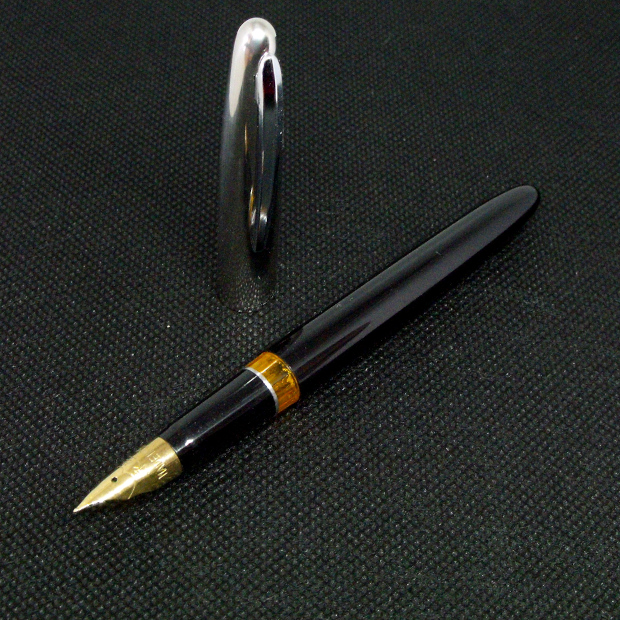 Wing Sung 233 Vintage NOS Fountain Pen - InexPens